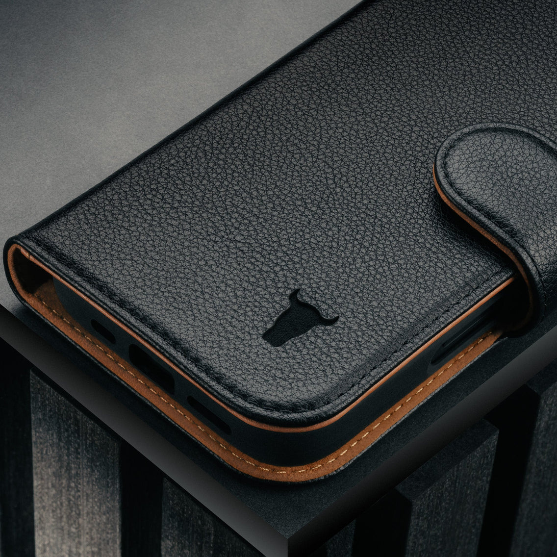 Apple iPhone Air 2-in-1 Leather Wallet Case (with Detachable Cover & M ...